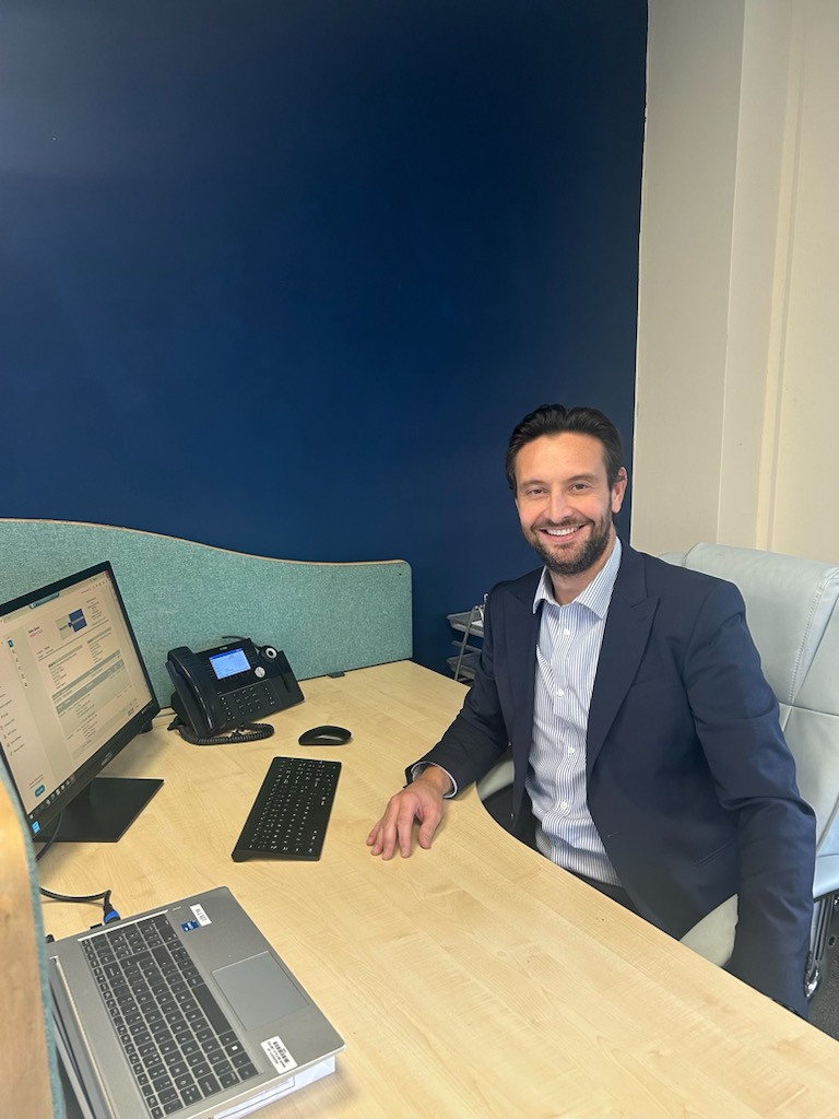 Leeds Service Centre Welcomes New Sales Team… - Righton Blackburns